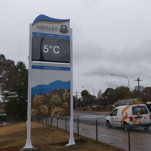 Digital Signs For Clubs - Signs by Signpac