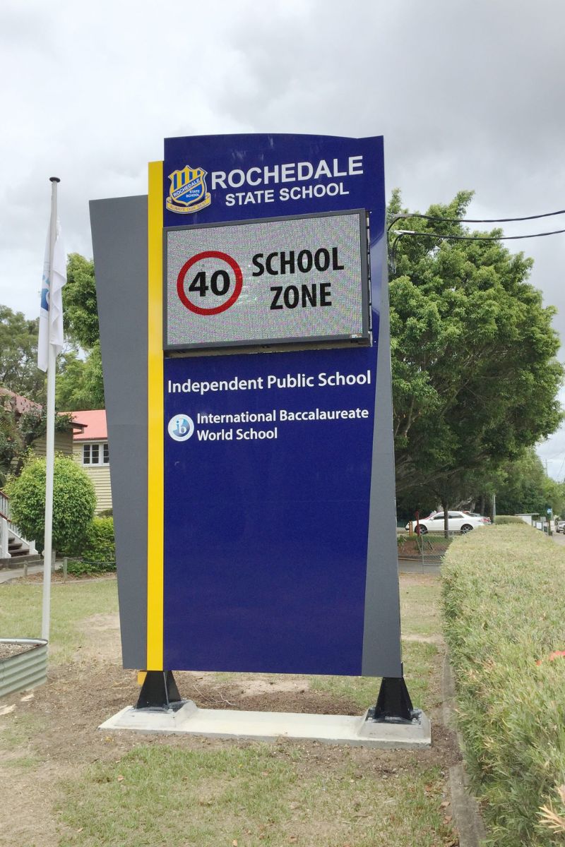 Digital signage used for road safety - Signs by Signpac